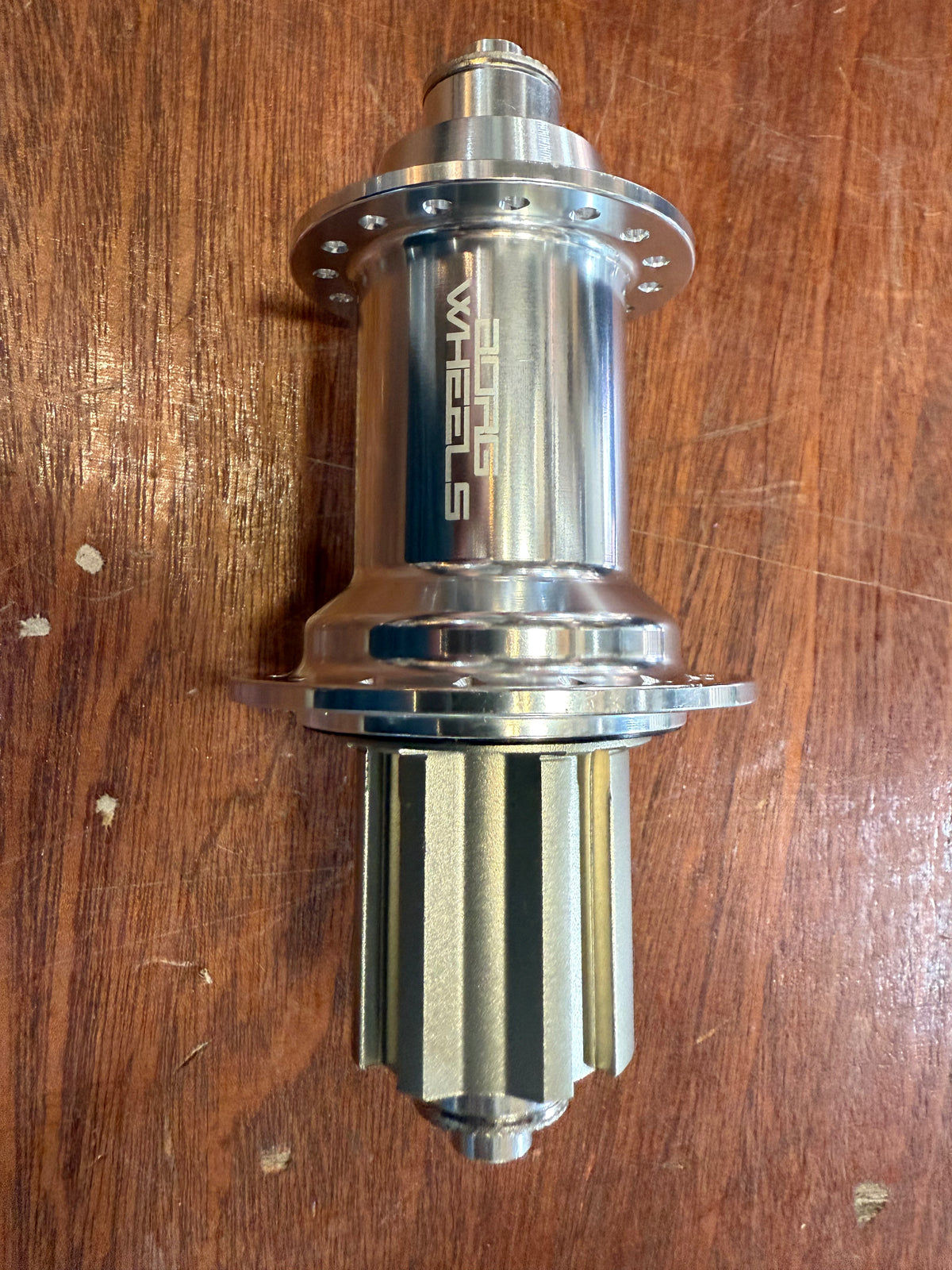 Borg Rear Hub 28 Hole Rear Black /Silver Campagnolo — bananaindustries
