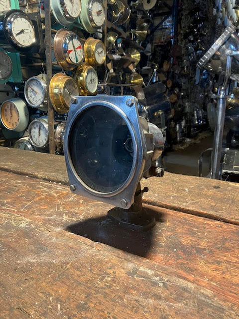 Aluminium Projector Light — bananaindustries